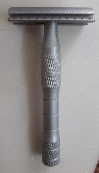 REVIEW: Yates Precision 921-M razor and Spaceman Leather cases | Page 2 ...
